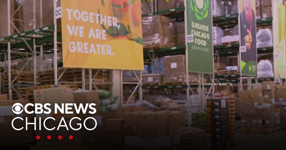 Take a look inside the Greater Chicago Food Depository - CBS Chicago