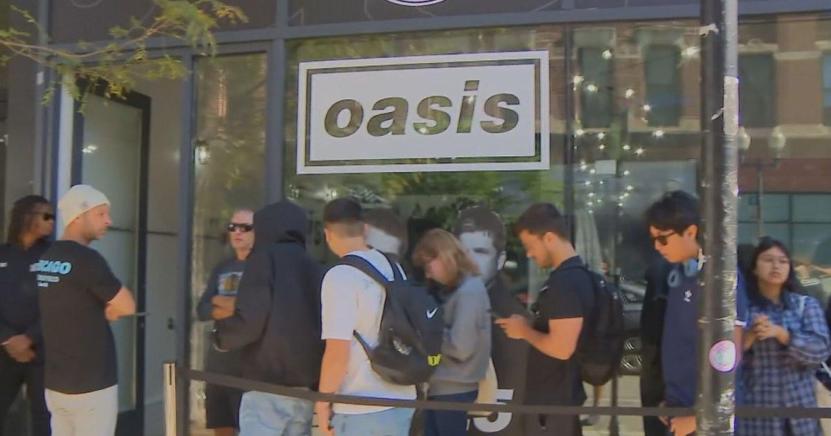 Oasis Live '25 merch store opens in Wicker Park ahead of Soldier Field ...
