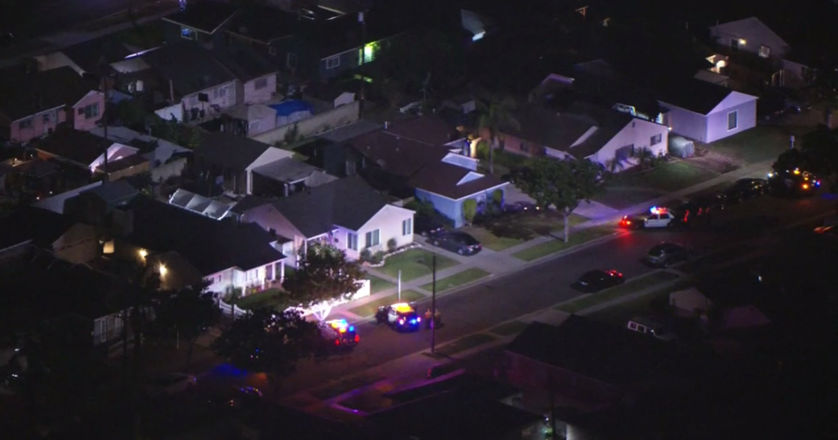 Pursuit ends as suspects allegedly open fire on deputies in Compton ...