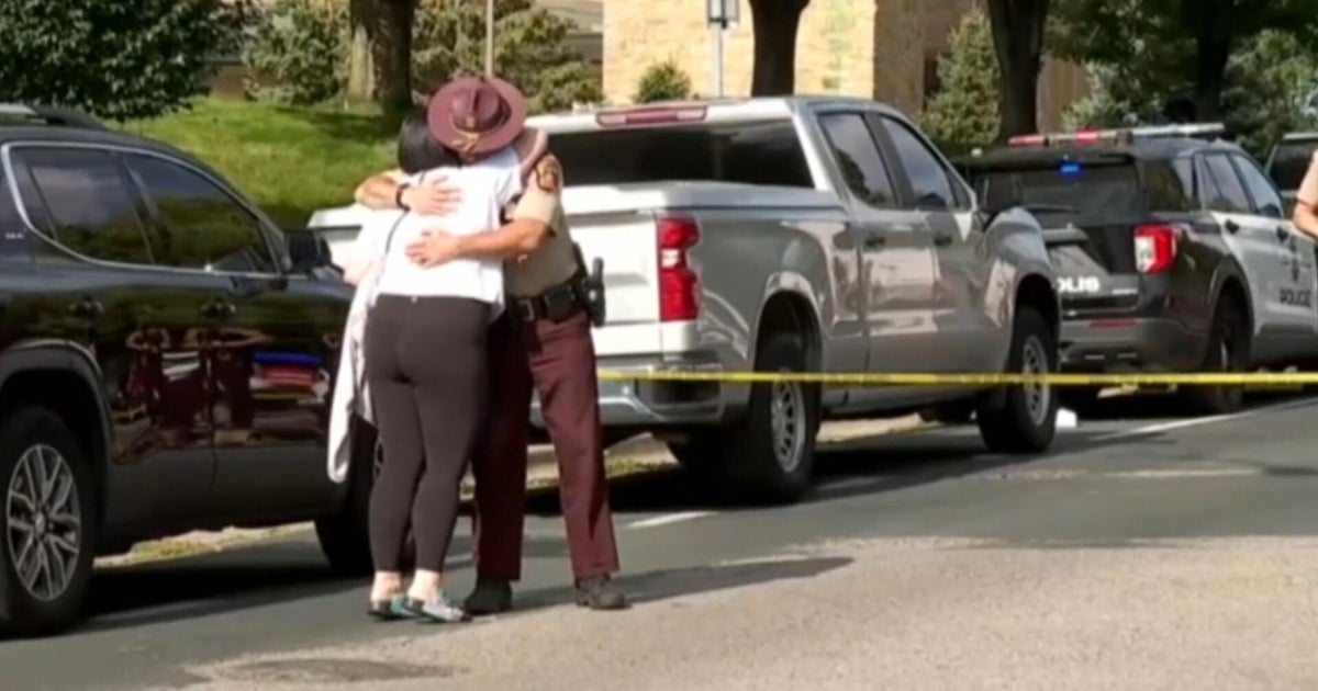 Gun violence researcher breaks down Minneapolis school shooting - CBS News