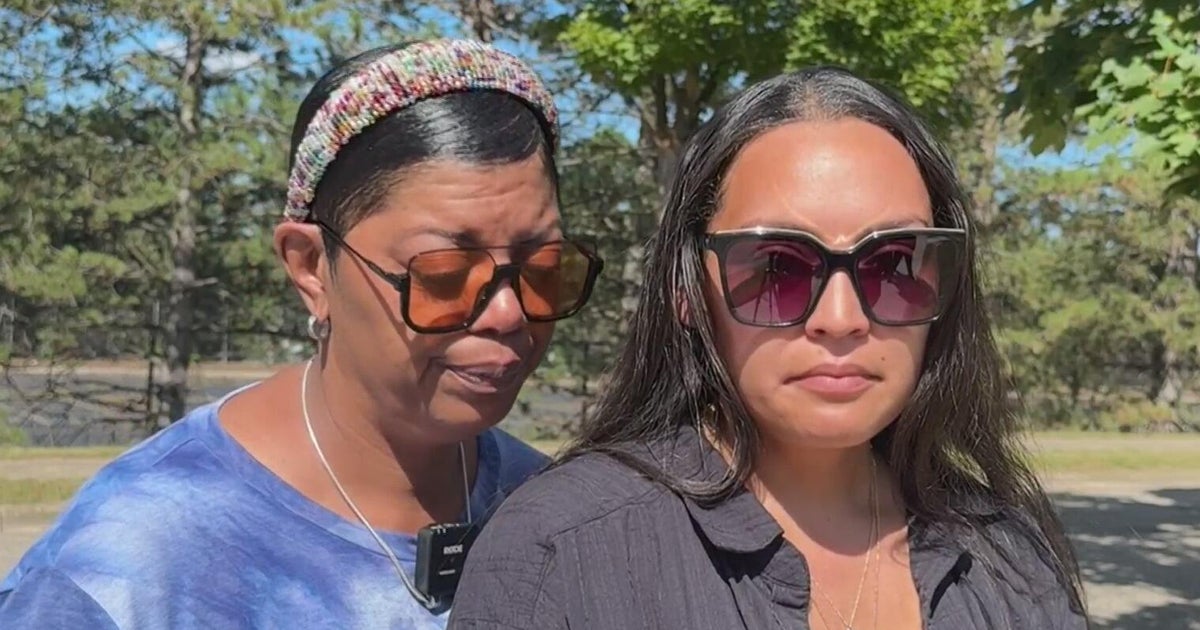 Pontiac community responds after woman, two of her kids killed in crash ...