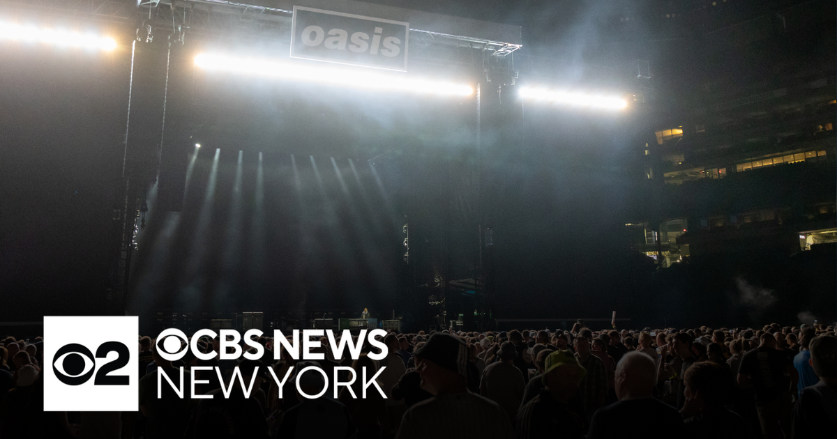 Oasis plays sold out show at MetLife Stadium - CBS New York