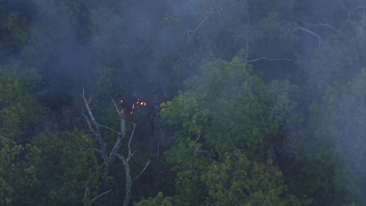 Buckabear Wildfire burning in West Milford Township, New Jersey - CBS ...