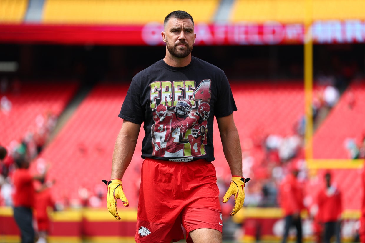 Lawyer for Rashee Rice crash victim rips Travis Kelce for wearing t-shirt supporting Rice - CBS ...