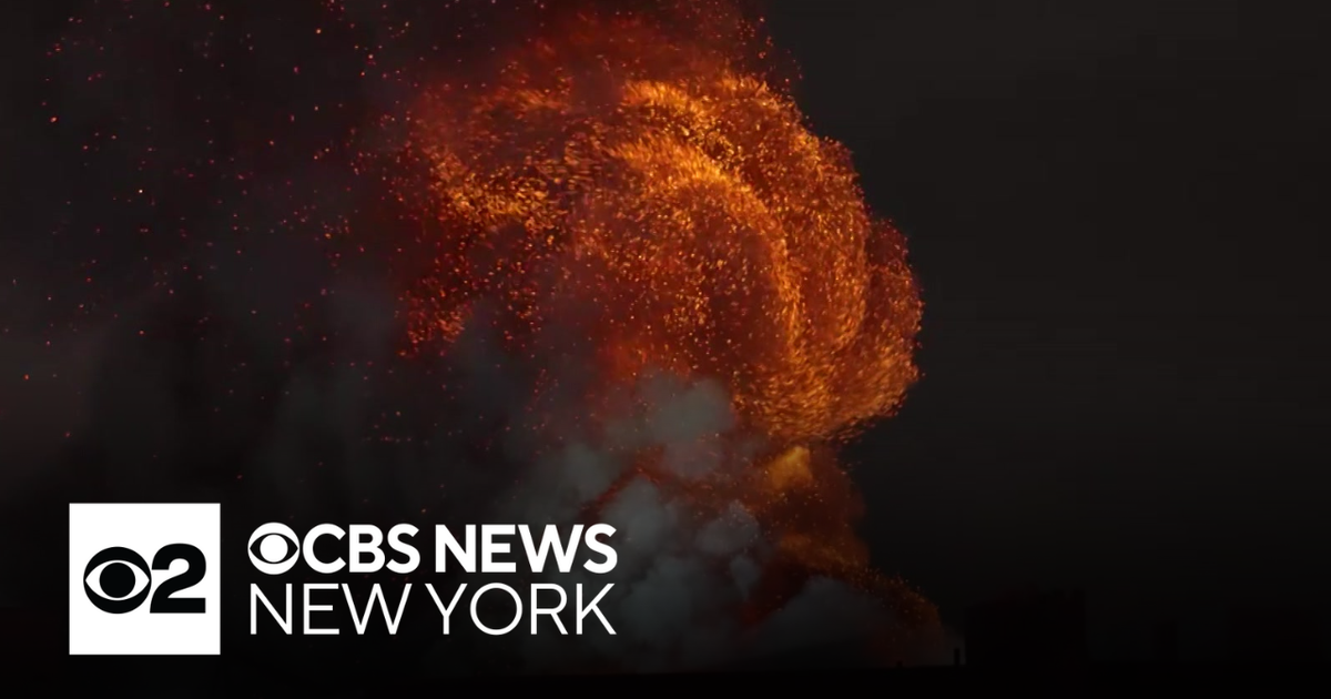 Red Hook, Brooklyn warehouse fire under investigation - CBS New York
