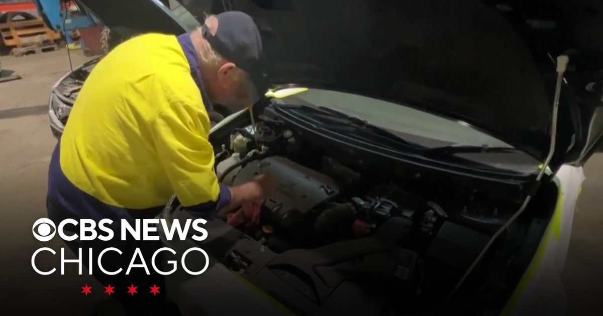 Australian mechanic restores, gifts cars to those in need in honor of ...