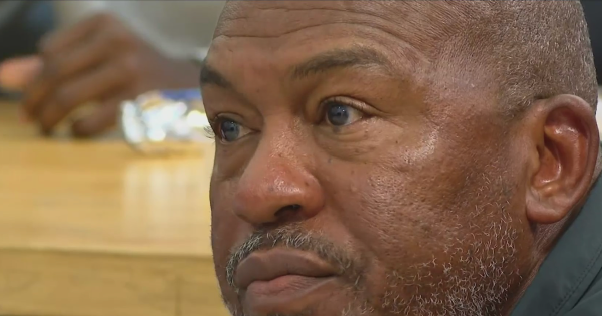 Carver High celebrates Coach Darren Myles’ 150th career victory - CBS ...