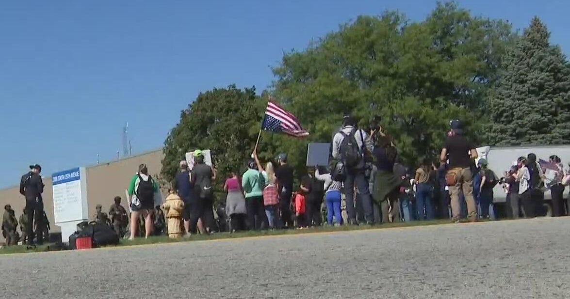 ICE agents launching "enforcement action" amid ongoing protest in ...