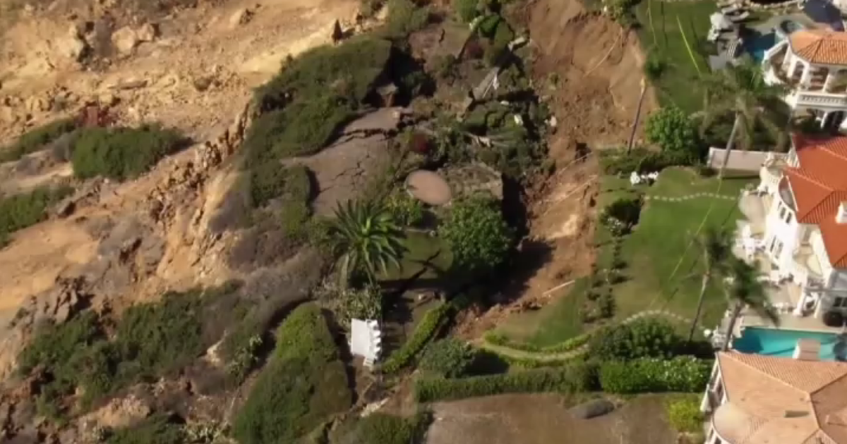 Landslide causes damage in Rancho Palos Verdes - CBS Los Angeles