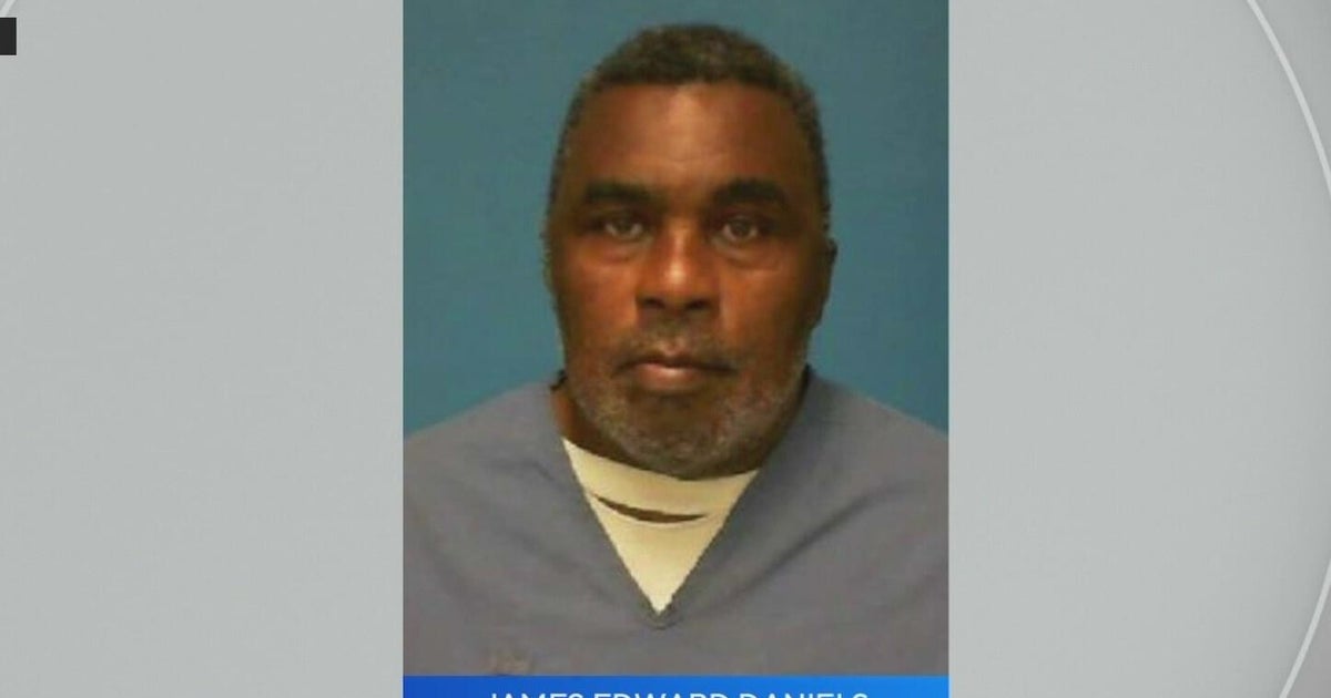 Convicted killer James Daniels mistakenly released from Miami-Dade jail ...