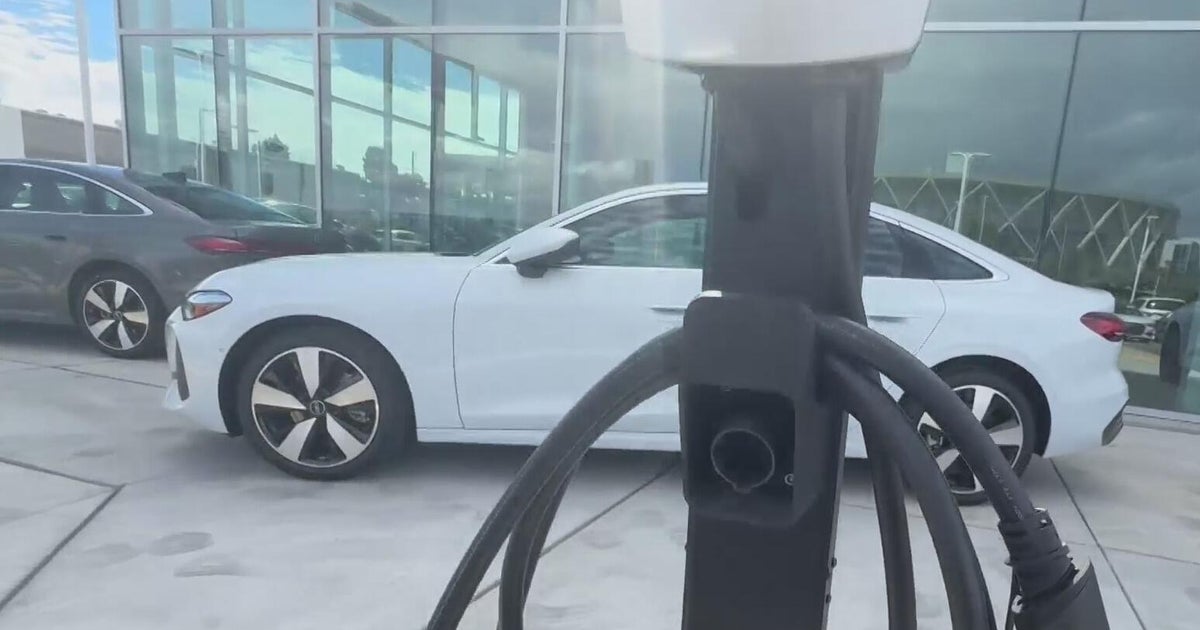 Expiring federal credit for EVs bring rush to Bay Area auto dealerships ...