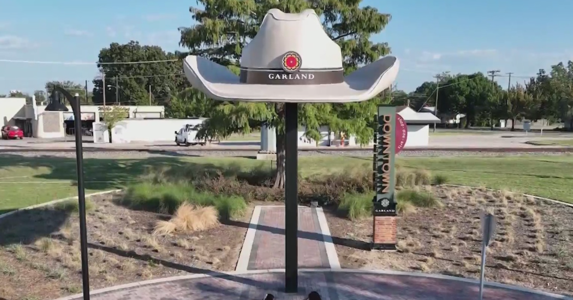 Garland tips its hat to history with giant sculpture in Downtown Square ...