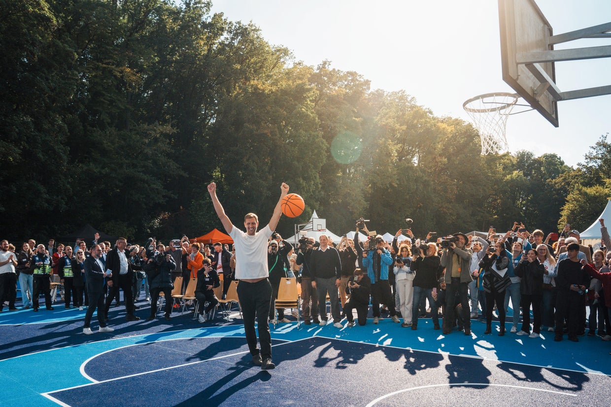 Dallas Mavericks renovate basketball courts in Germany to honor Dirk ...