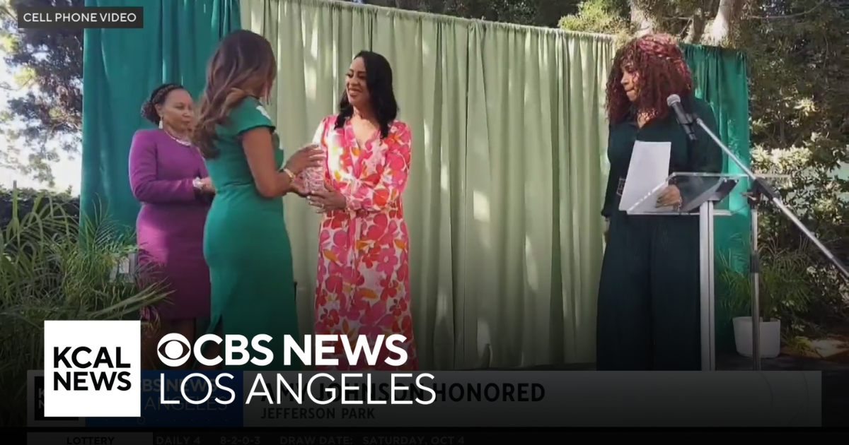 KCAL News anchor Amy Johnson honored with "Legacy in Motion Award" by ...