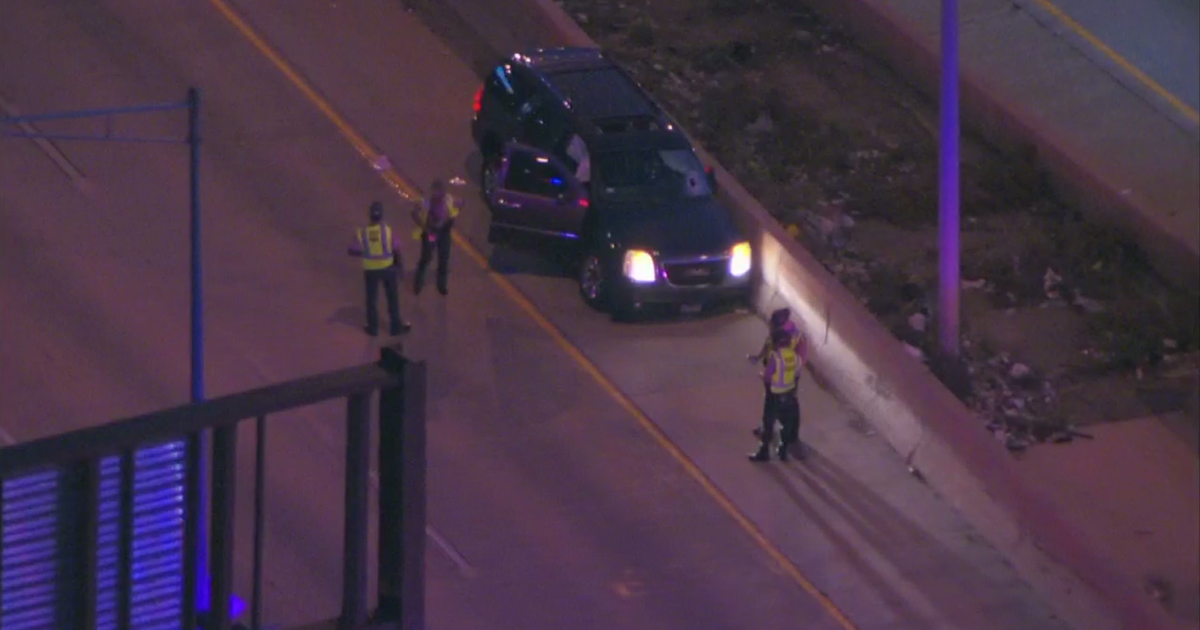 Metal object crashes through windshield, kills SUV driver on Dan Ryan ...