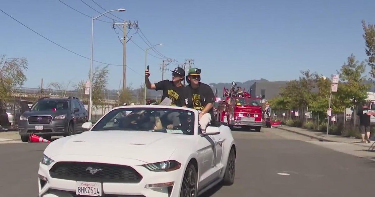 Oakland celebrates Ballers' championship win with a parade - CBS San ...