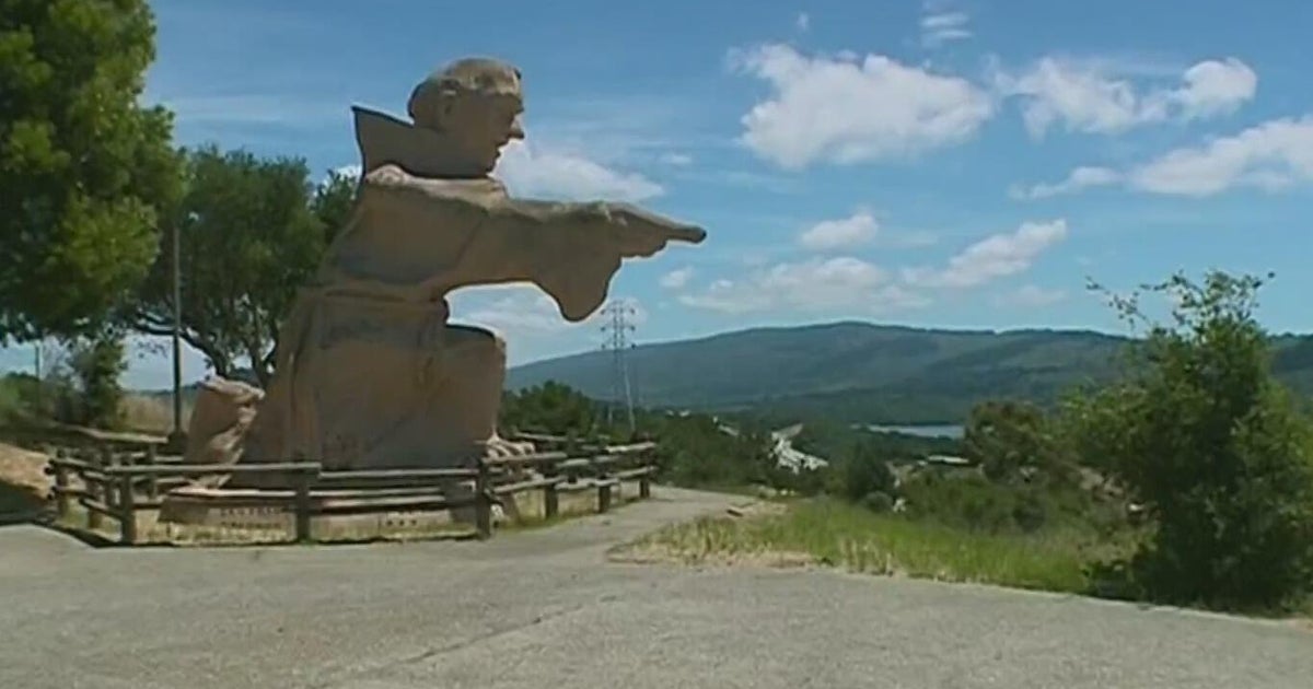 Junipero Serra statue at Highway 280 rest stop in San Mateo County ...