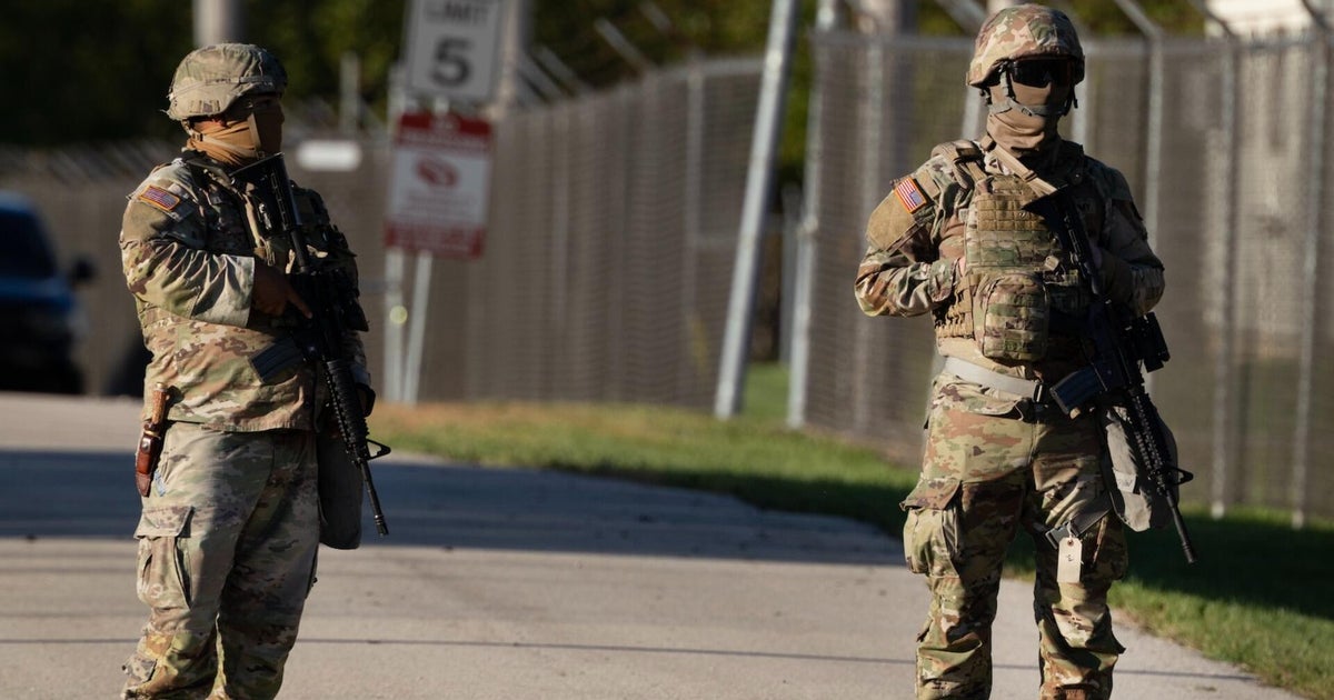 Judge temporarily blocks National Guard deployment to Illinois - CBS News