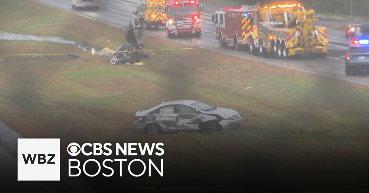 Rhode Island couple killed in plane crash on Mass. highway - CBS Boston