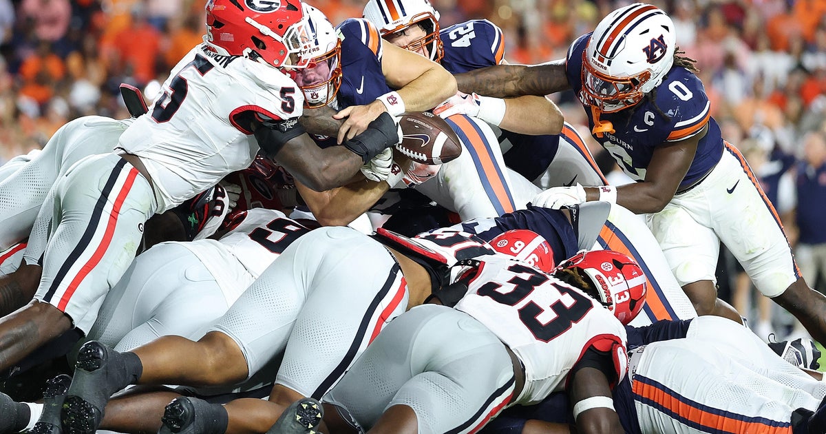 Georgia vs. Auburn referee suspended by SEC following controversial ...