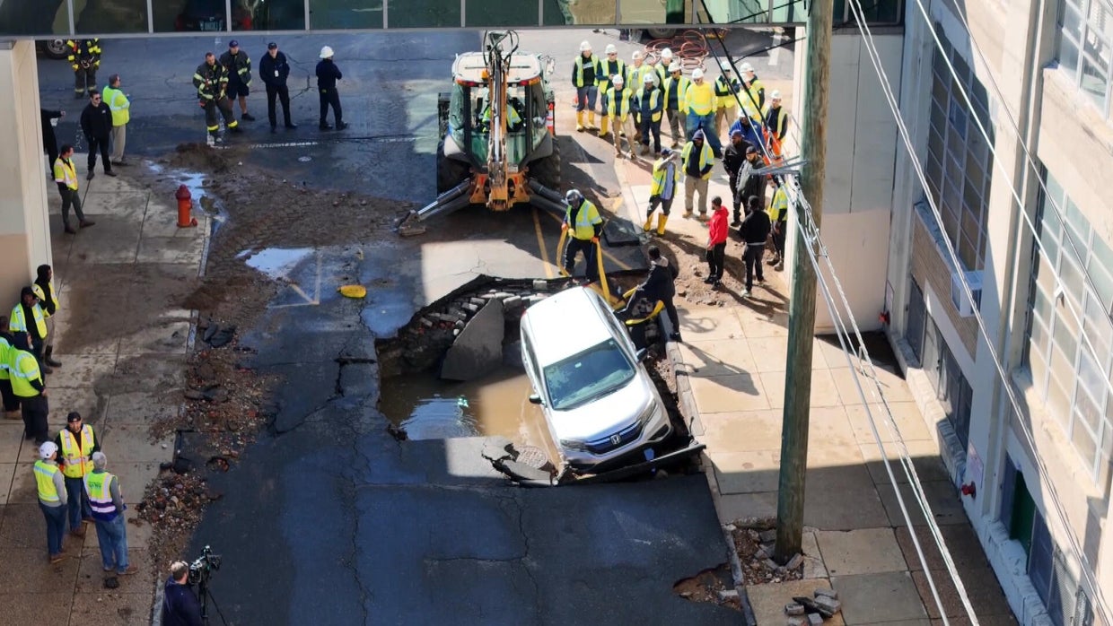 Water main break floods streets, swamps cars, damages homes in North ...