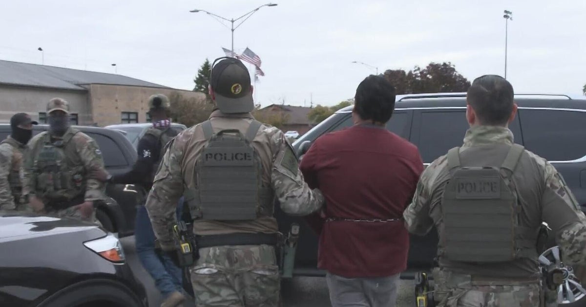 ICE says they're conducting targeted raids in Chicago, but actions and ...