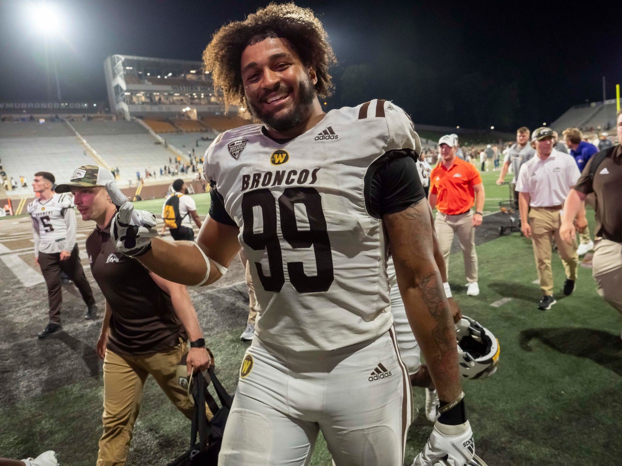 Western Michigan football pays tribute to Marshawn Kneeland days after his death - CBS Detroit