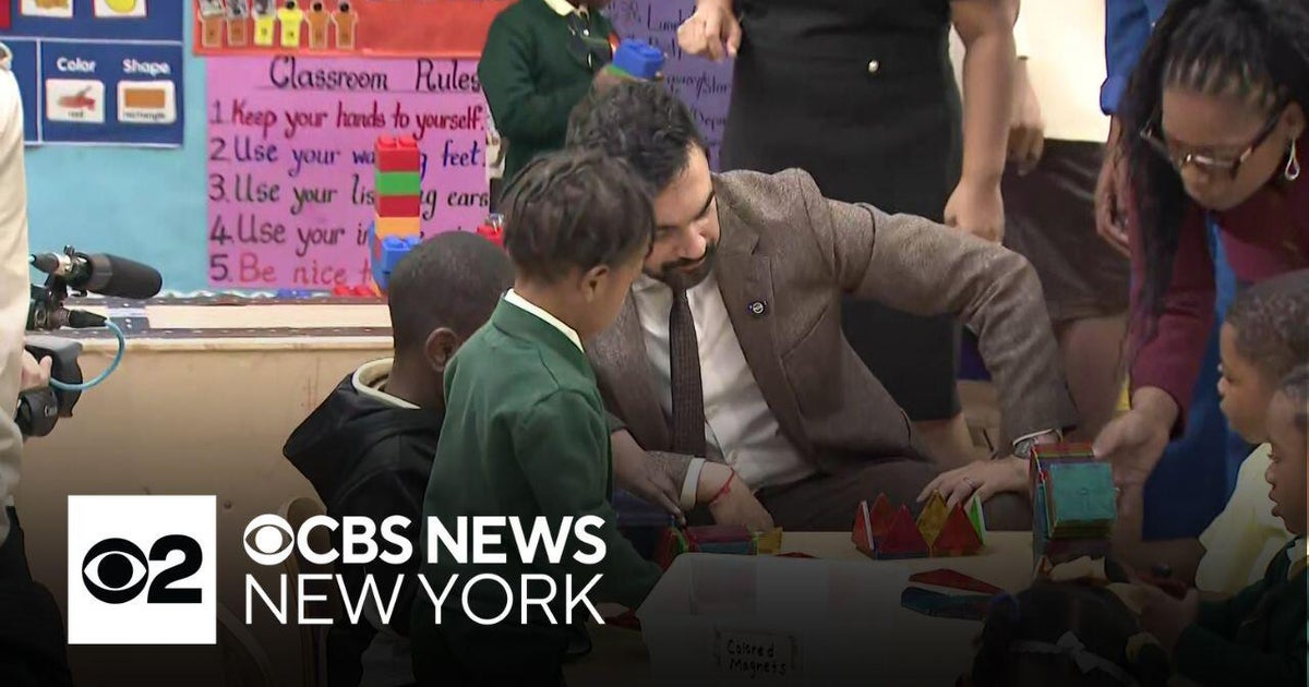Mayor-elect Zohran Mamdani visits Brooklyn child care facility - CBS ...