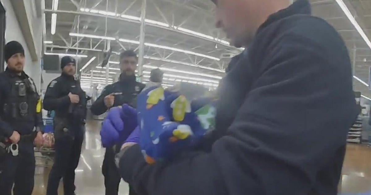 Sterling Heights Police Officer Saves Choking Infant Cbs Detroit