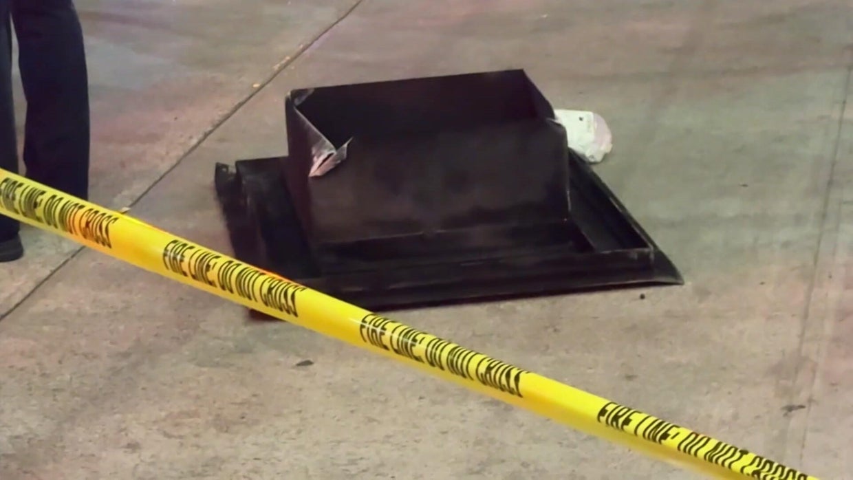 2 pedestrians injured, 1 critically, in explosion at Midtown Manhattan ...