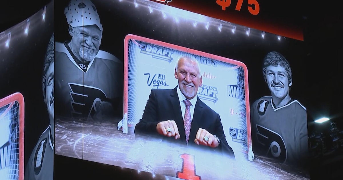 Philadelphia Flyers, loved ones and fans honor Bernie Parent in pre ...