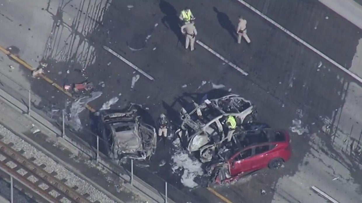 At least 2 dead in fiery multi-vehicle crash in San Jose involving ...