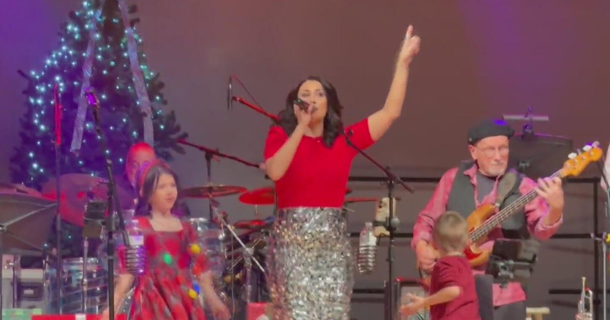 KDKA's Mary Ours performs during Hopewell's annual Holly Jolly ...