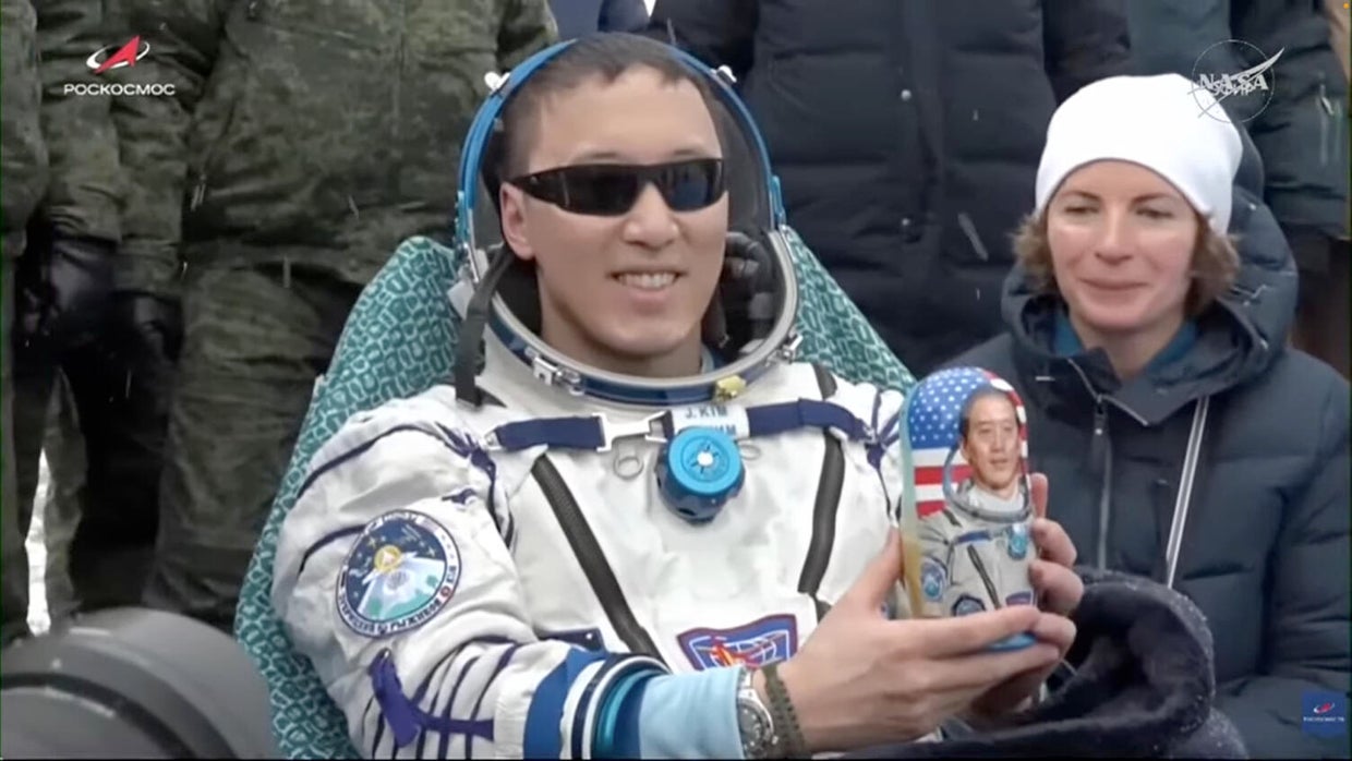NASA astronaut, two Russian cosmonauts return to Earth from space ...