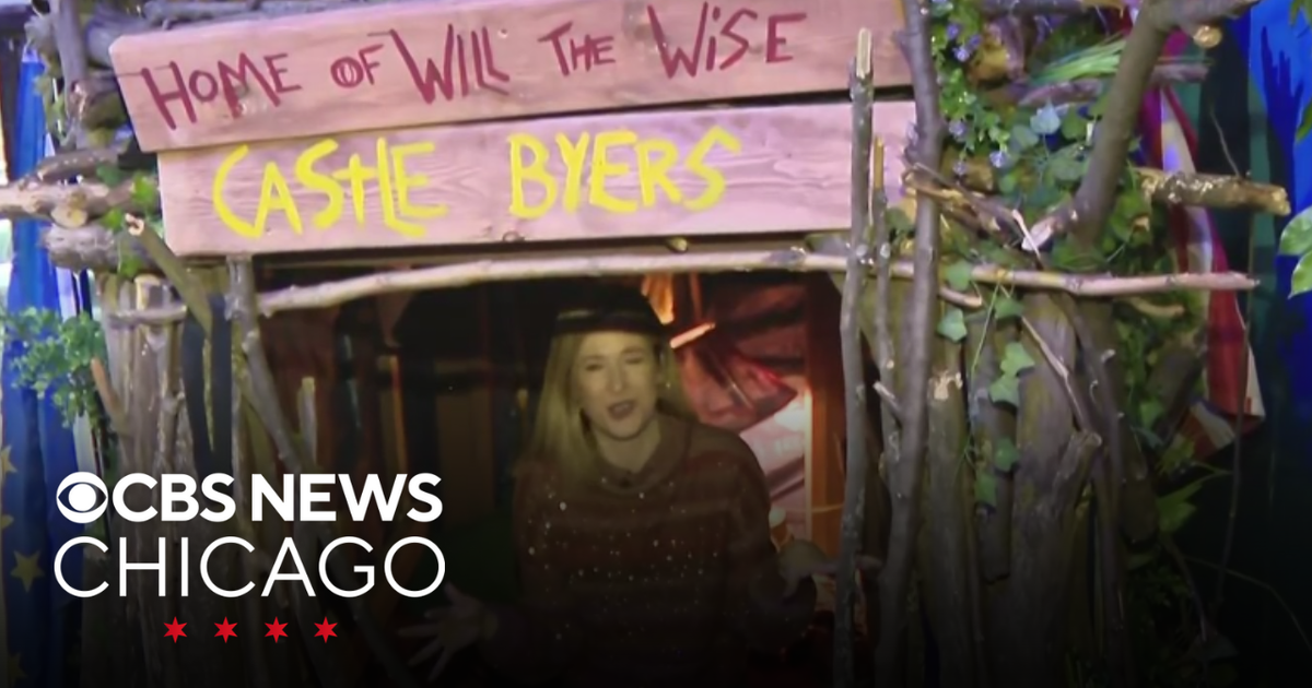 "Stranger Things" pop-up at Replay Lincoln Park - CBS Chicago