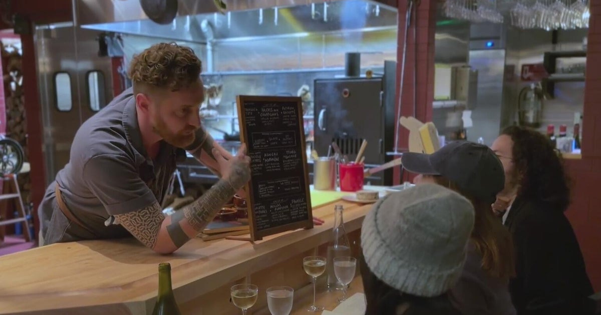 San Francisco restaurant removes tip line from check - CBS San Francisco
