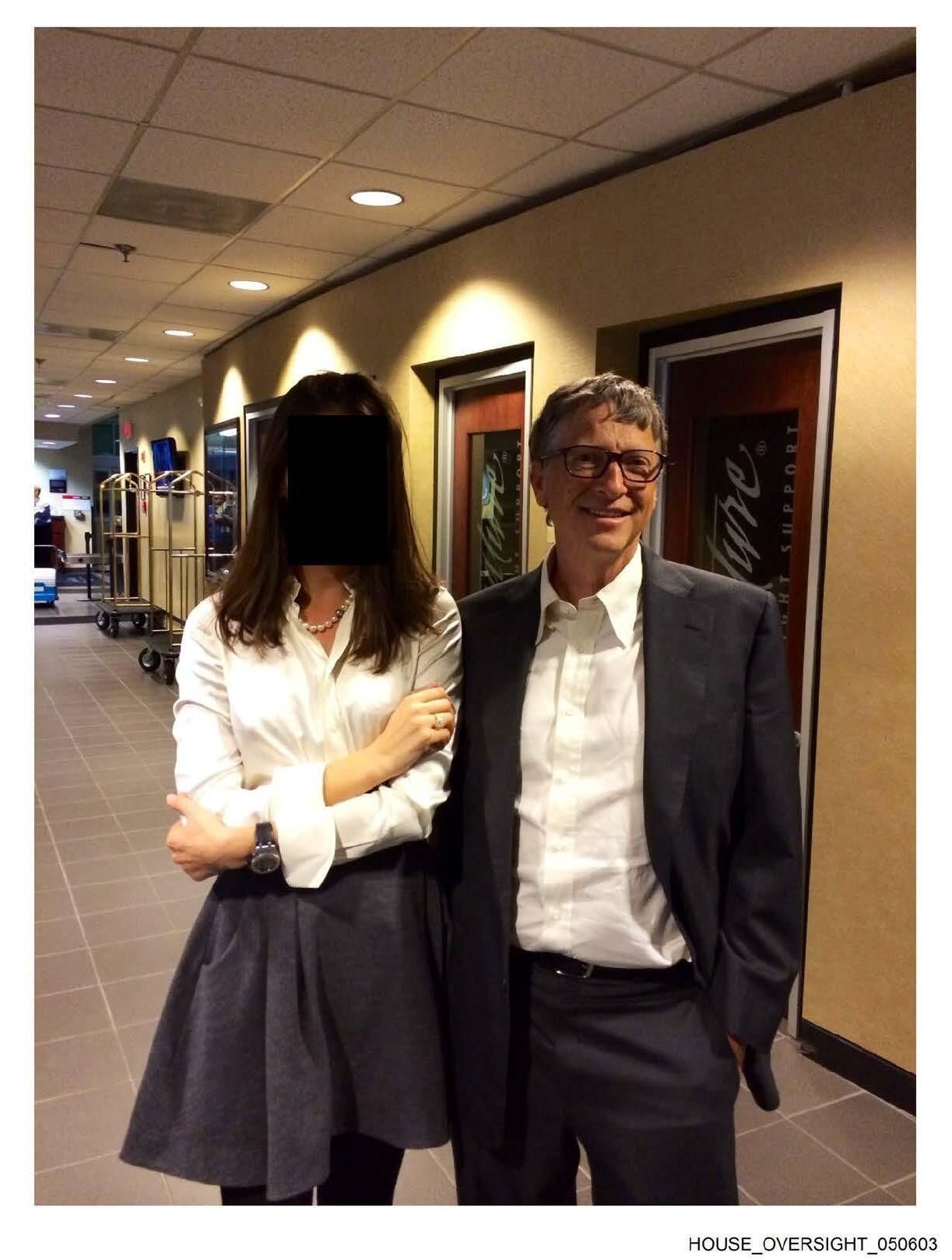 Bill Gates apologizes to Gates Foundation staff over Epstein ties ...