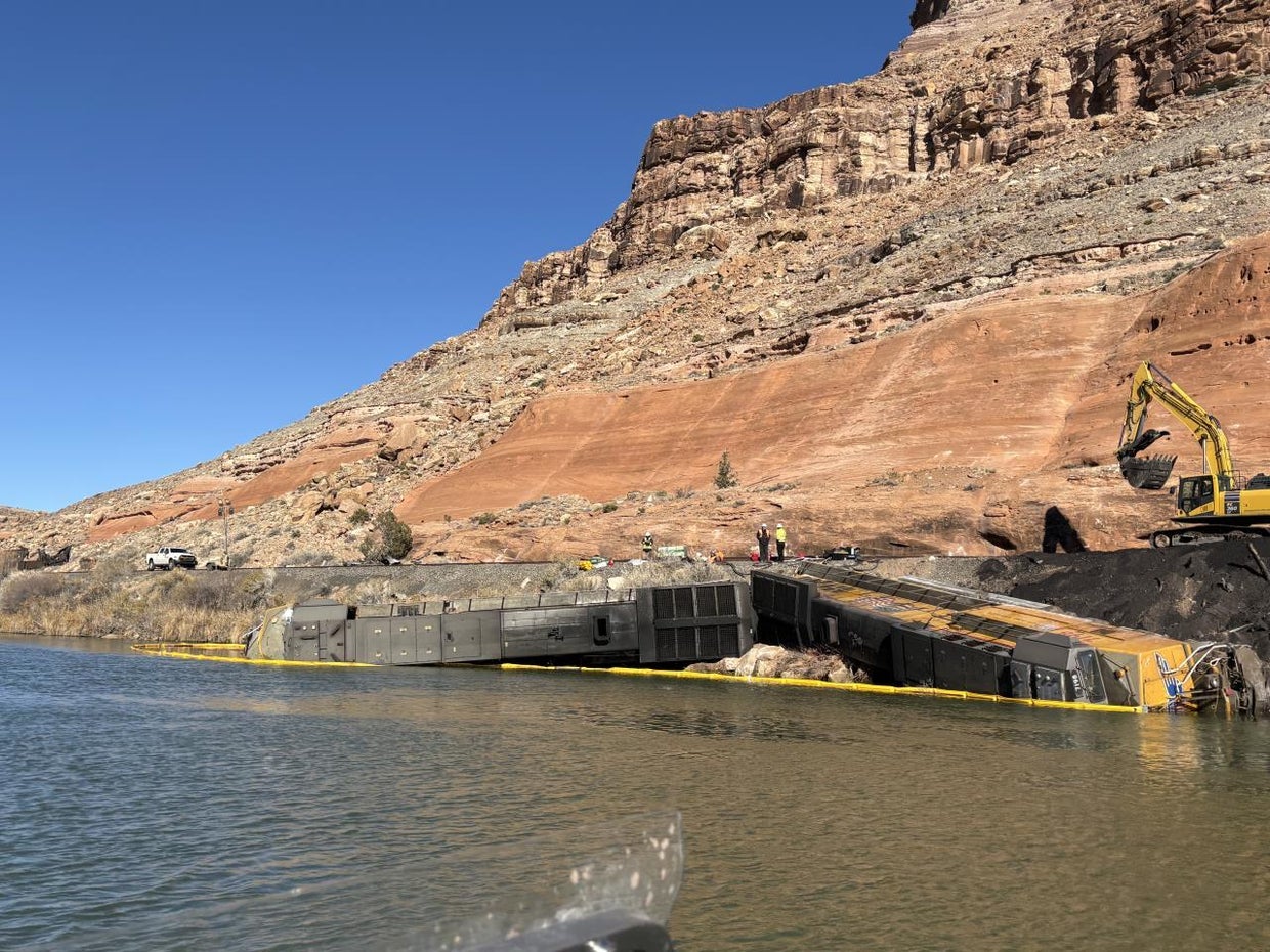 Cleanup continues in Colorado after train derails into Gunnison River ...