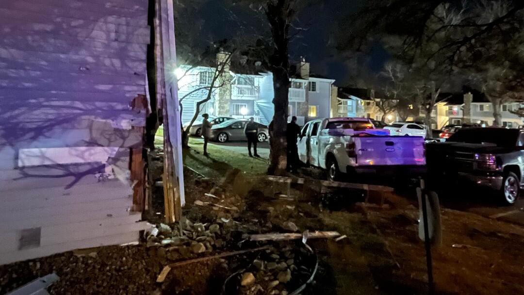 Police searching for suspect who crashed into Aurora apartment building ...