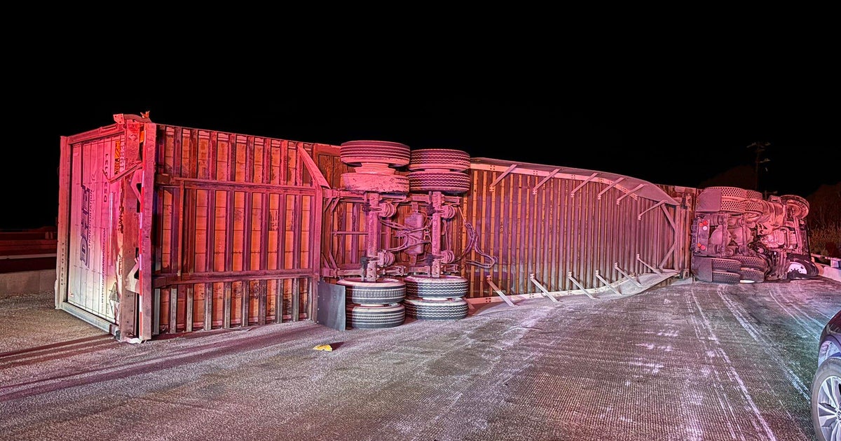 Overturned semi-truck blocks all northbound lanes of 101 Freeway in ...