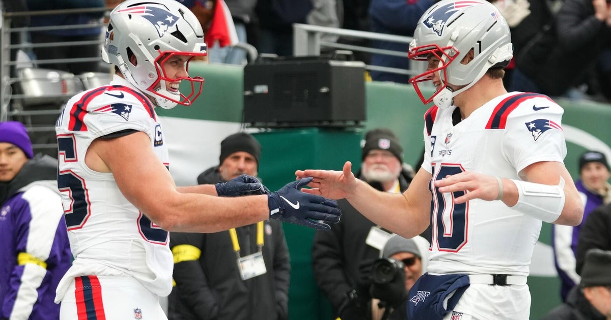 Drake Maye throws career-high 5 touchdowns, Patriots cruise to blowout ...