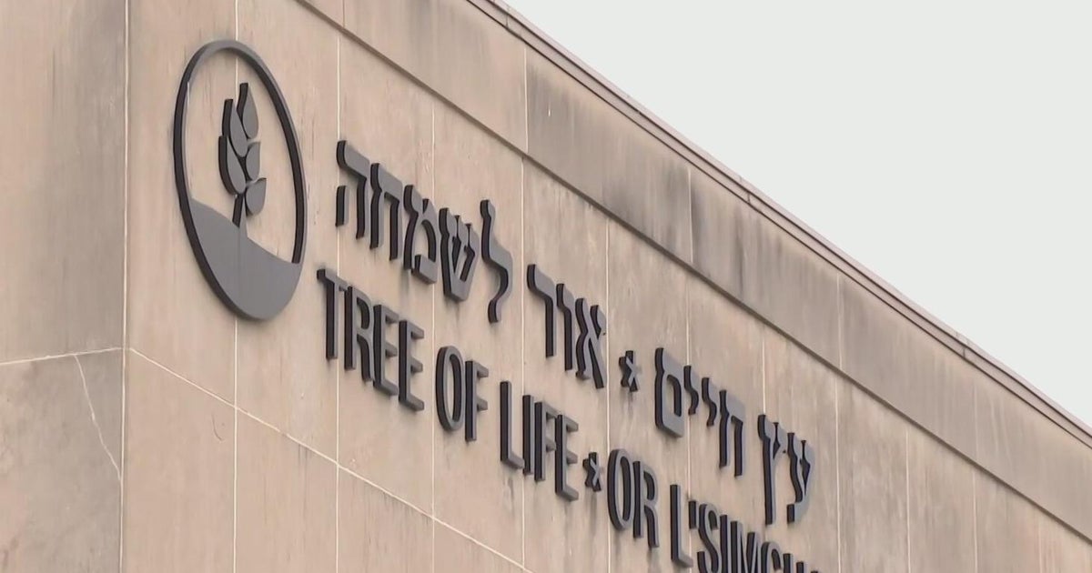 Tree of Life gunman seeks resentencing - CBS Pittsburgh