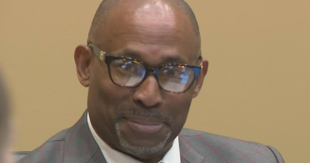 Decatur commissioners appoint Tony Powers as mayor - CBS Atlanta