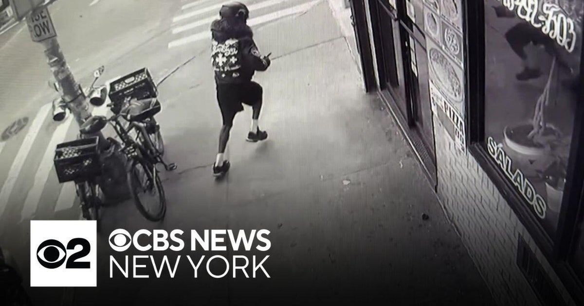 Police arrest suspect in deadly Bronx stabbing - CBS New York