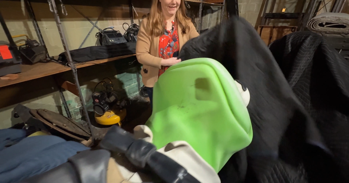 Kermit the Frog statue completes cross-country journey to Atlanta - CBS ...