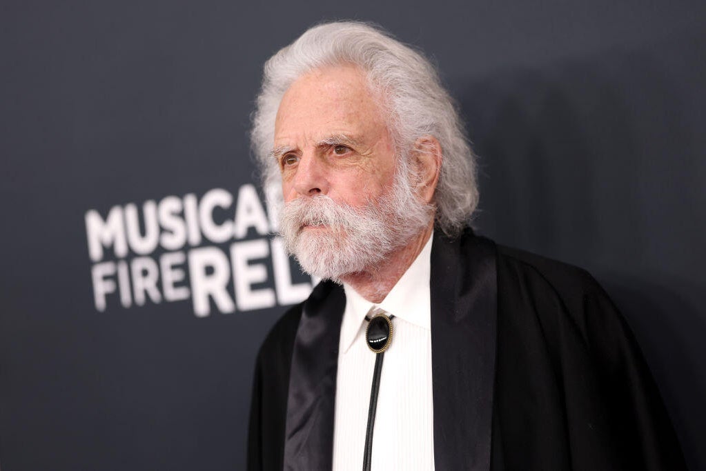 Bob Weir, founding member of the Grateful Dead, dies at 78 - CBS News