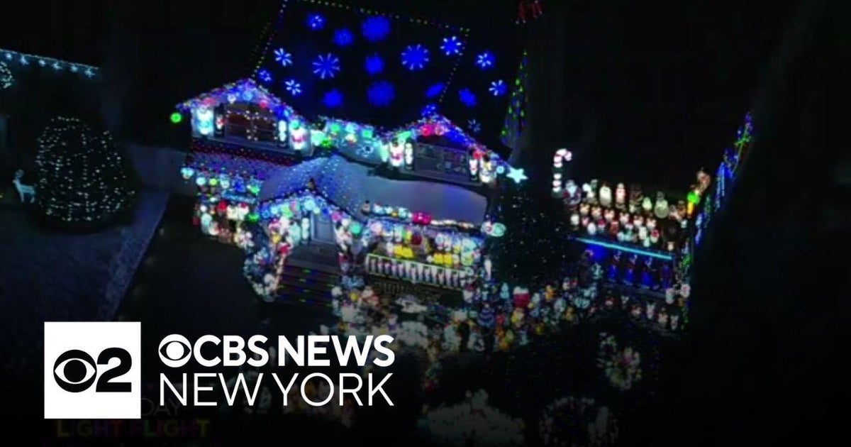 CBS News New York's 2025 Holiday Light Flight - CBS New York