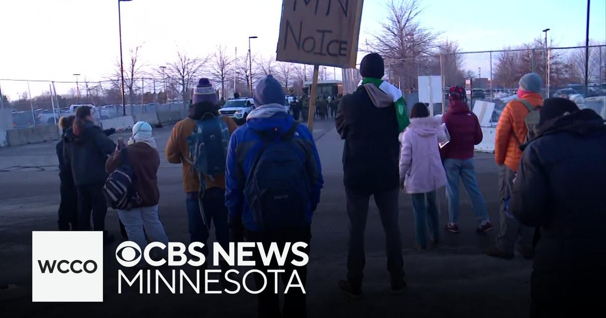 At least 1 arrested as protests continue at Whipple Federal Building ...