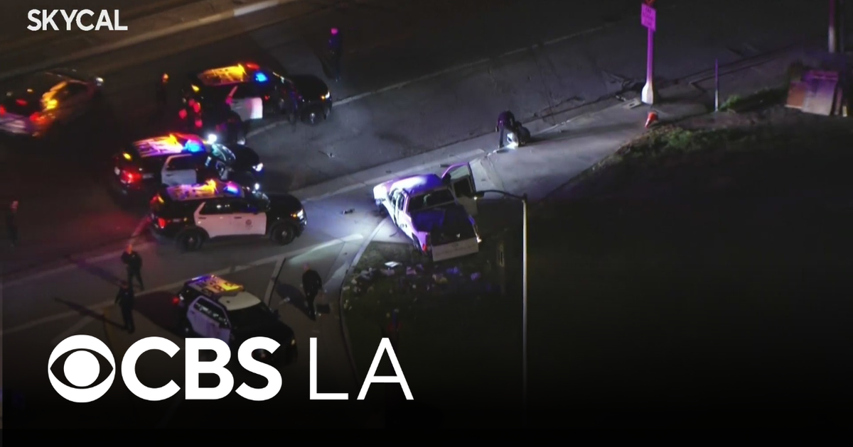Stolen vehicle crashes on 5 Freeway off-ramp during pursuit with LAPD ...