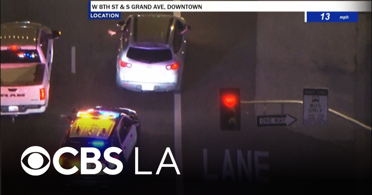 Reckless driving suspect ditches car during pursuit with LA County ...
